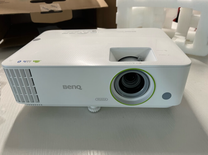 明基E592（明基e592投影仪）怎么样？体验半月优缺点评测 - 知乎