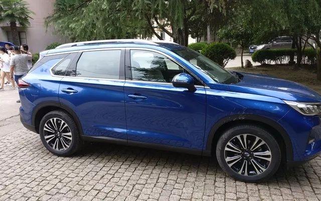 老少通吃！传祺GS5实车图曝光 - 知乎