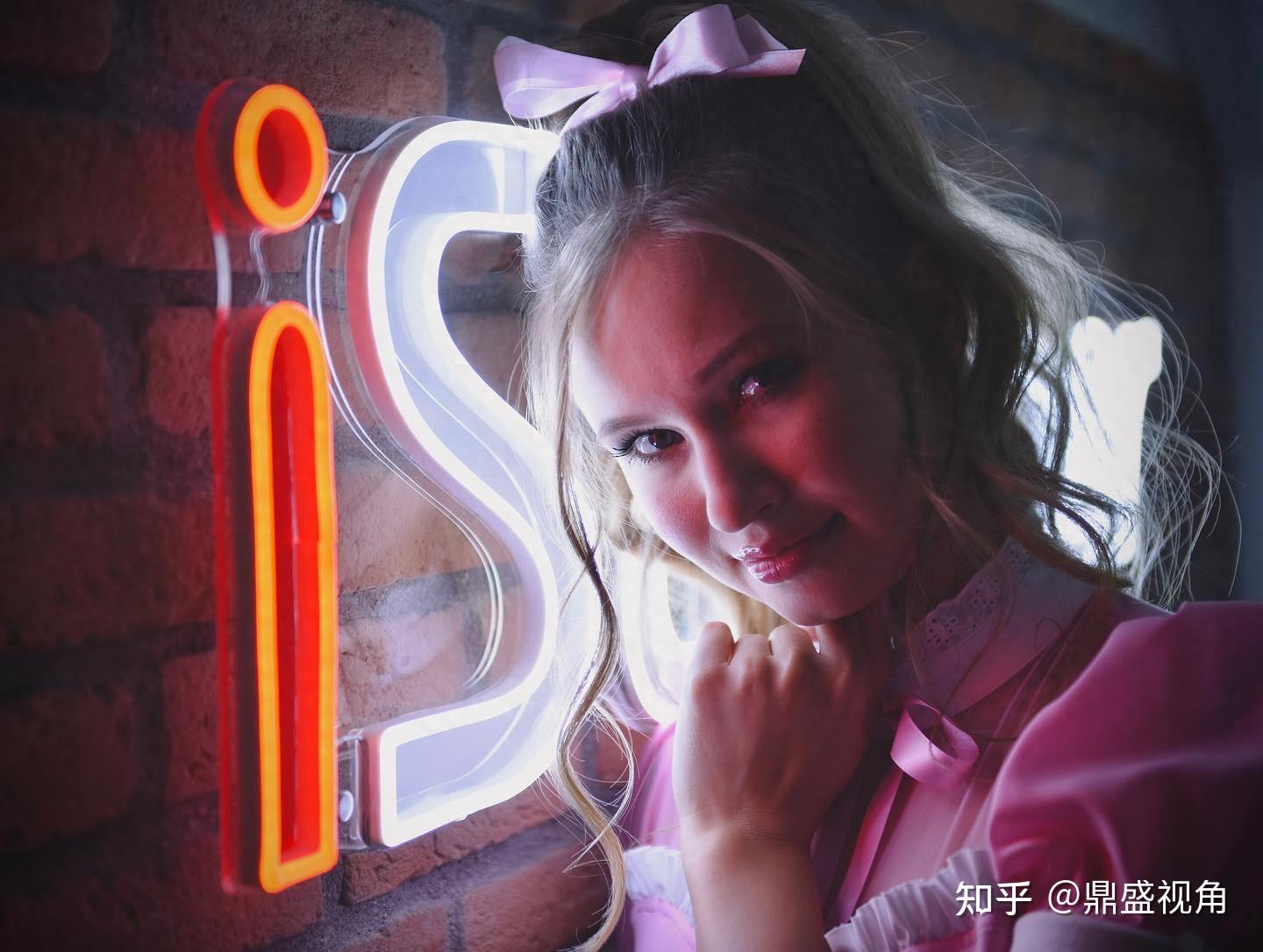 斯特拉·卡多(Stella Cardo)那个突然间就长大了的邻家甜美女孩 - 知乎