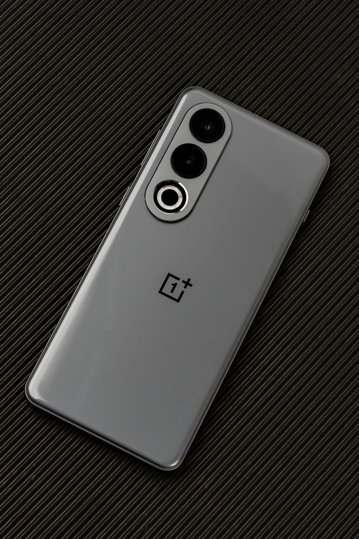 一加ACE 3V两问——天马U8+屏幕好不好？续航怎么样？ - 知乎