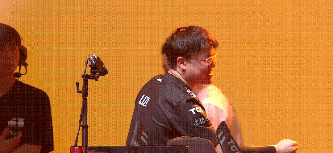 点燃自己的Xiaohu，照亮了Faker的第四个冠军 - 知乎