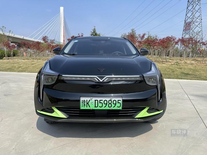 不到15万，搭载高通骁龙8155芯片的哪吒U-II，实力究竟如何？ - 知乎