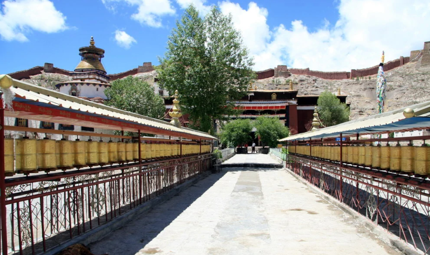 白居寺，十万佛塔举世无双 - 知乎