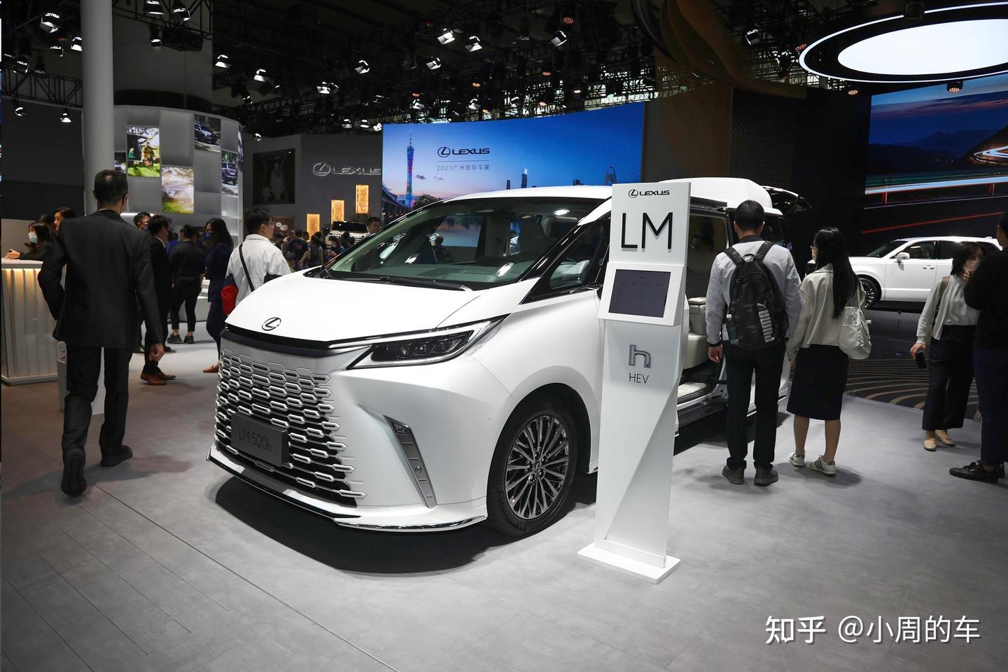广州车展上的四款百万级新车，雷克萨斯LM 500h领衔，卫士迎V8动力 - 知乎