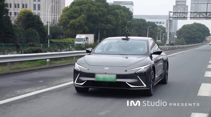 老司机般跑高速，这是能买到的智能驾驶？ - 知乎