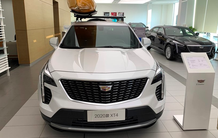 2020款凯迪拉克XT4实车进店！白色车身质感足，配2.0T+主动降噪 - 知乎