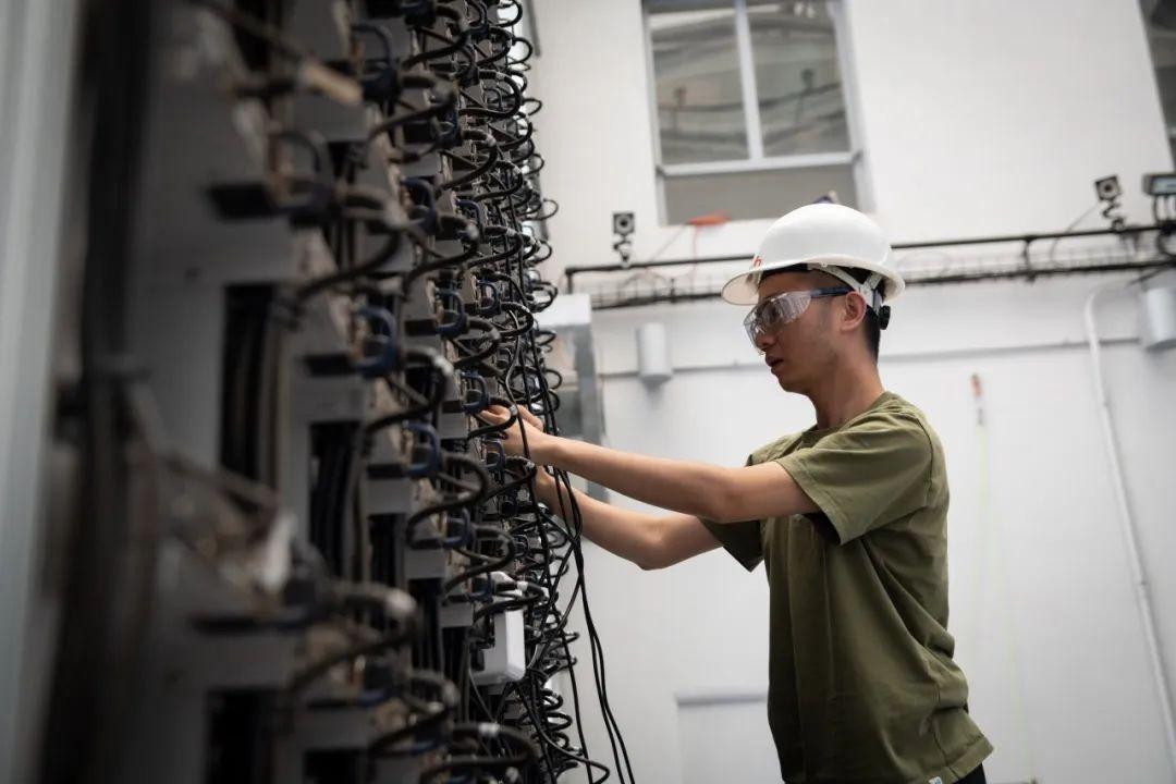 中国科学家提出深度学习方法Neural-Fly，12分钟教会飞行器全天候飞行，或用于飞行汽车及城市空中交通 - 知乎