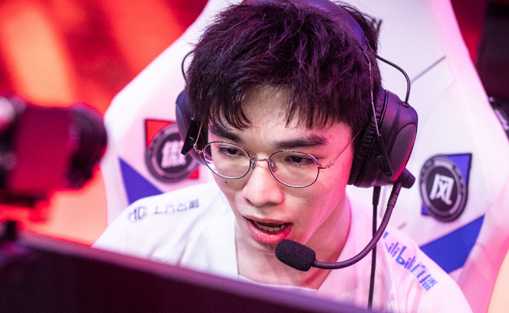 BLG轻松拿下AL，Uzi粉丝嘲讽BLG搞小团体！ - 知乎