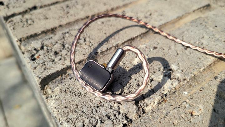 「双十一推荐」风格强烈的千元耳机-声音记忆SW2 - 知乎