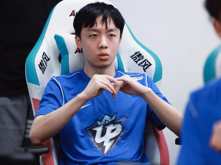 再度证明自己！Smlz首秀表现惊艳，一个赛季没打依然保持稳健发挥 - 知乎