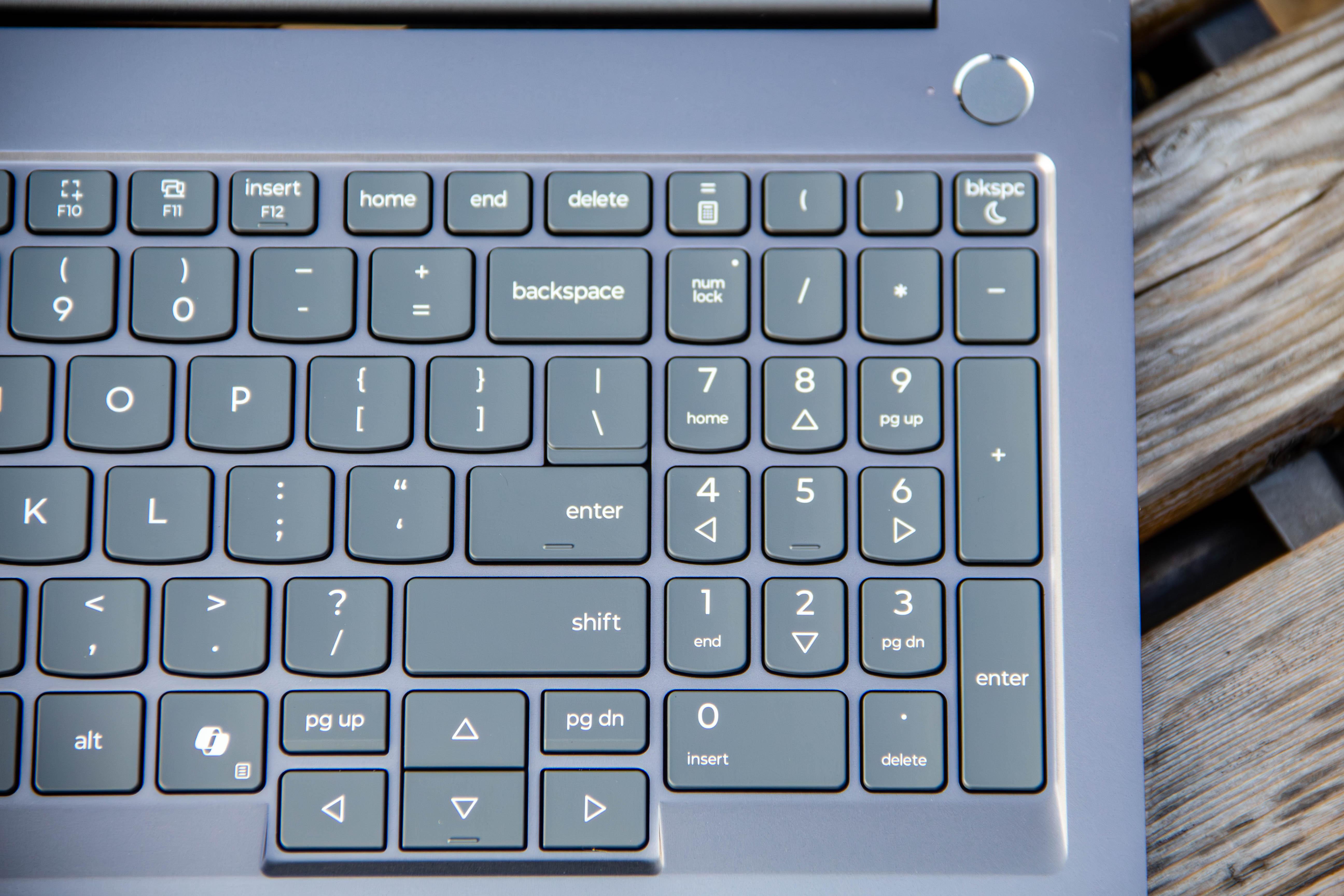 2025可以无脑买的大屏轻薄本 Thinbook 16+锐龙版 - 知乎