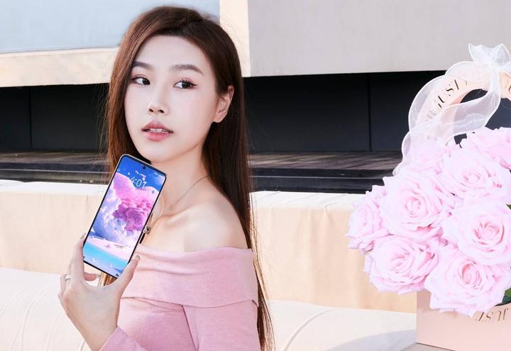 520让恋爱甜蜜升级，华为Pocket S倾情助力，外观和实用性都到位 - 知乎