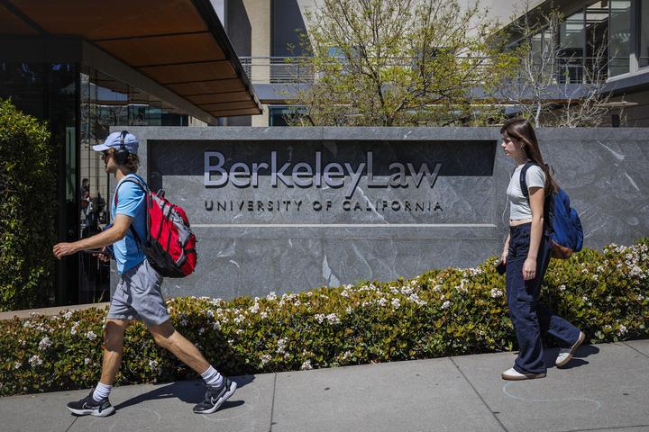 Berkeley LLM首轮放榜，今年近200张T14 offer获得者有何背景？ - 知乎