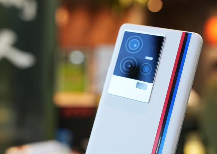 骁龙8Gen2+12GB+256GB+2K屏+120W，低至3519元，vivo“太猛了” - 知乎