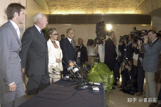 奢侈品鉴定：PRADA发展史 你不知道的普拉达故事 - 知乎