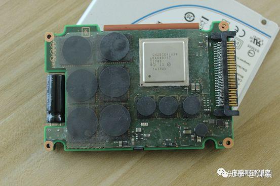 企业级超级邮轮英特尔 P3600 简评 - 知乎