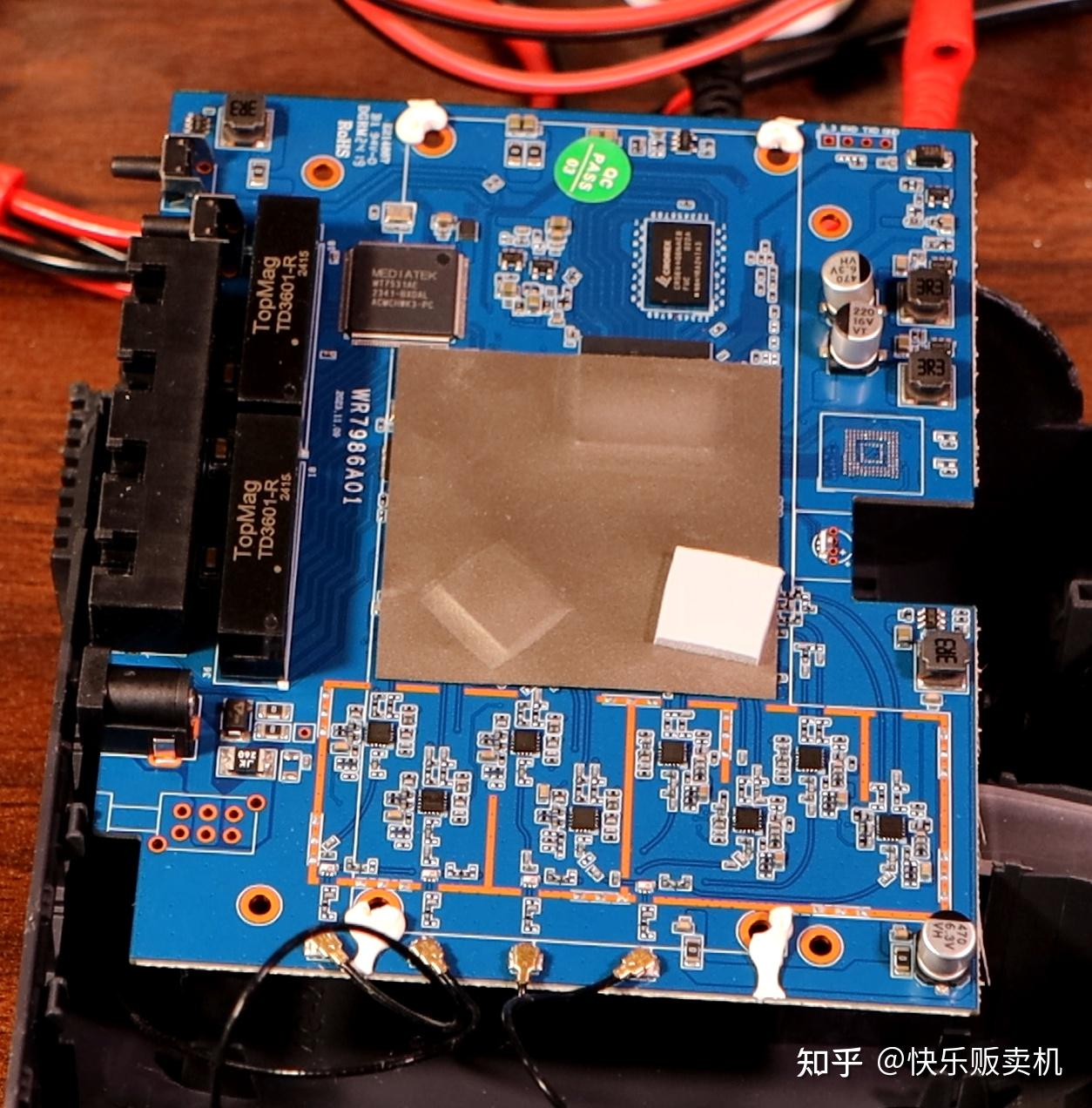 爱快 IK-Q6000 WiFi6无线路由器 简单开箱评测和拆解 - 知乎