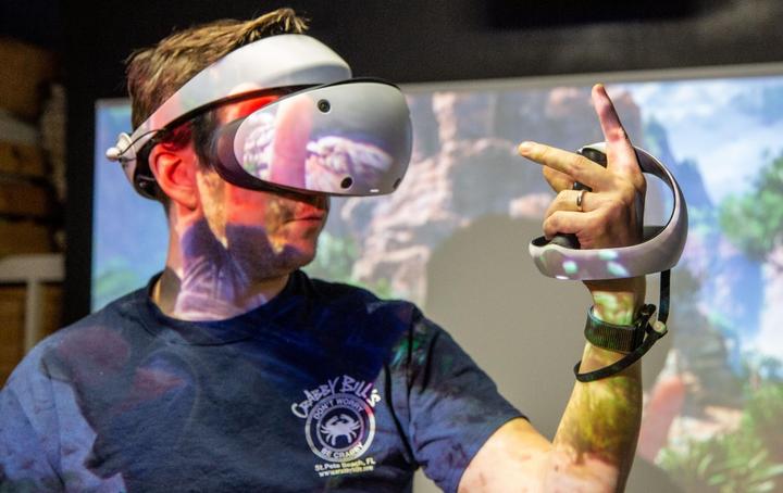 IDC: 2023年全球AR/VR头显出货量810万台,同比下降8.3％;2024年中国AR市场出货预计增长101% - 知乎