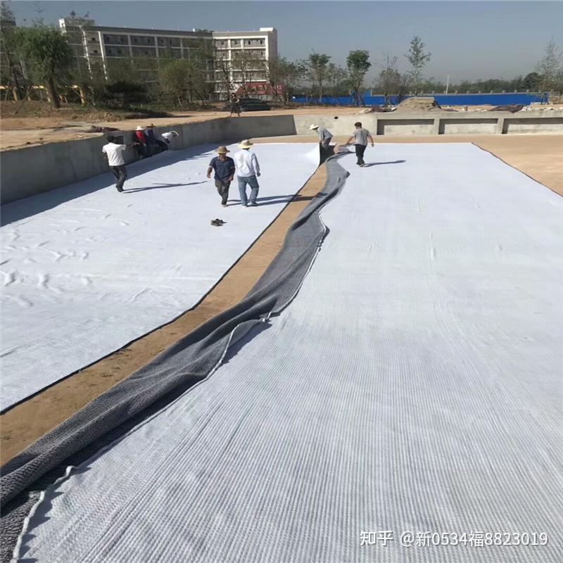 人工湖5000g膨润土防水毯的铺设方法 知乎