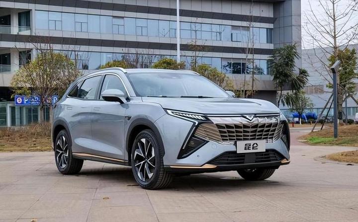 忘了雪铁龙C6吧，中型SUV卷到9.99万，奇瑞的“弃子”开始炫技 - 知乎