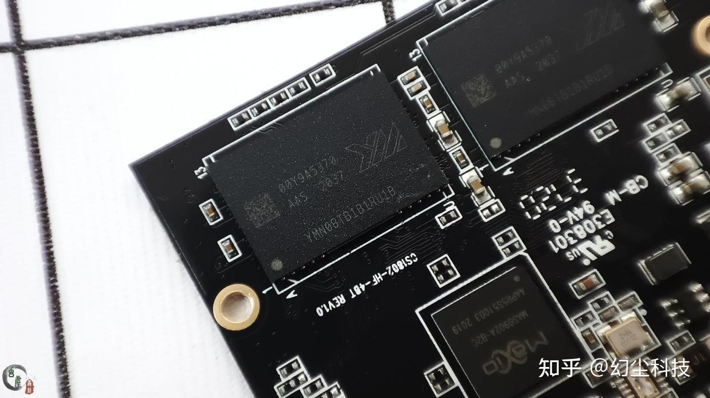 台电旗下首款纯国产SSD体验，搭载长江存储内存颗粒，性能惊喜