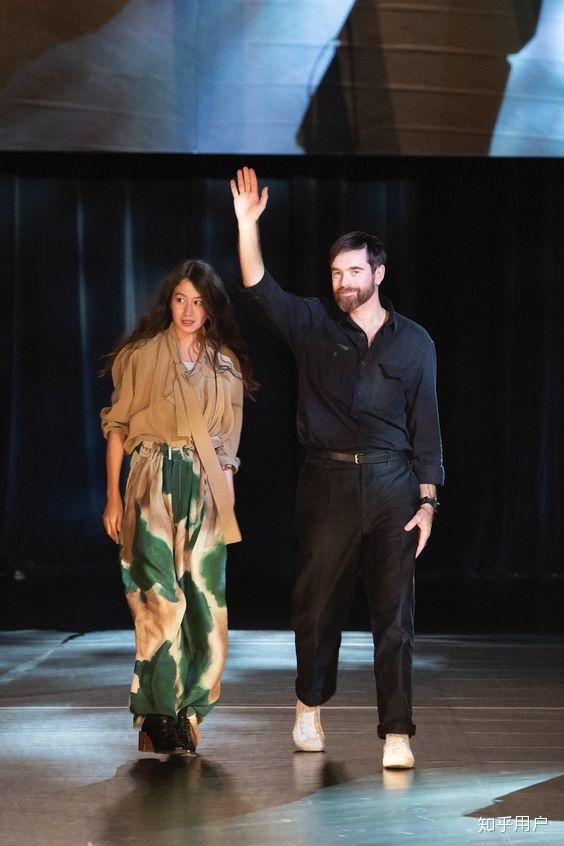 Sarah-Linh Tran是怎样一位女子？ - 知乎