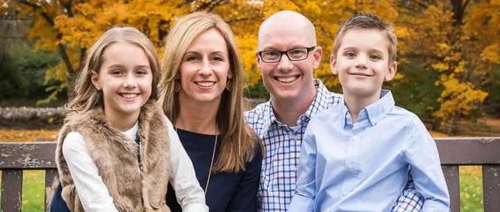 当你家里有六个成员时，是 have a family of five 还是 six？ - 知乎