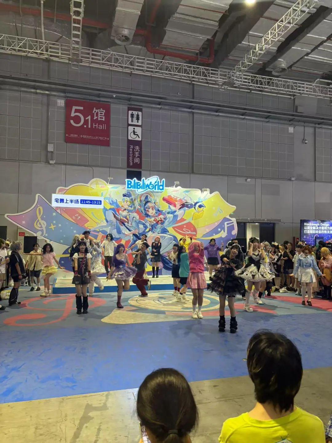 30万年轻人，700多家展商，为什么都来BW2025？ - 知乎