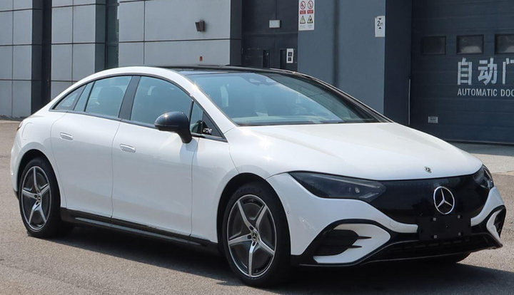 奔驰EQE：出四驱版也跑不过ET7，但为豪华这50多万花得值？ - 知乎