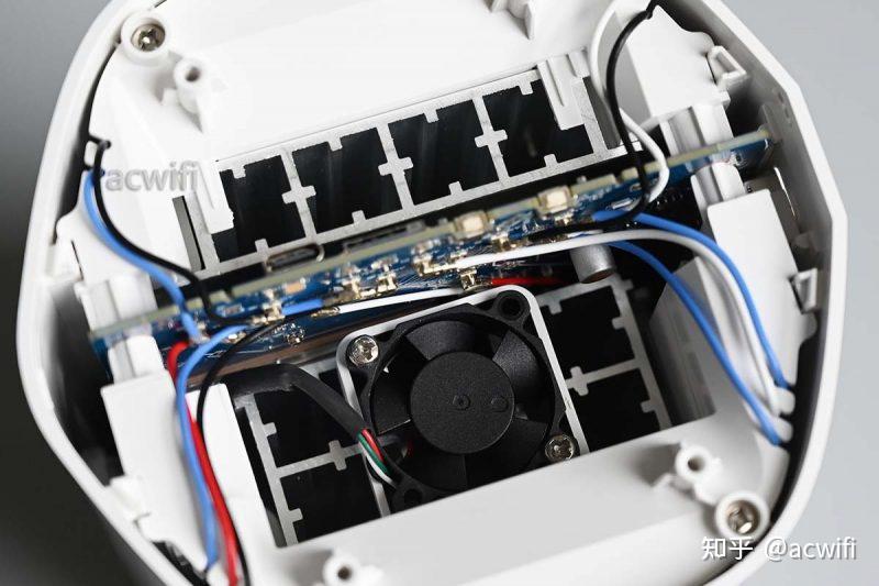 通则ZLT X300 MAX 5G CPE拆机，三频BE19000支持6G和N79 - 知乎