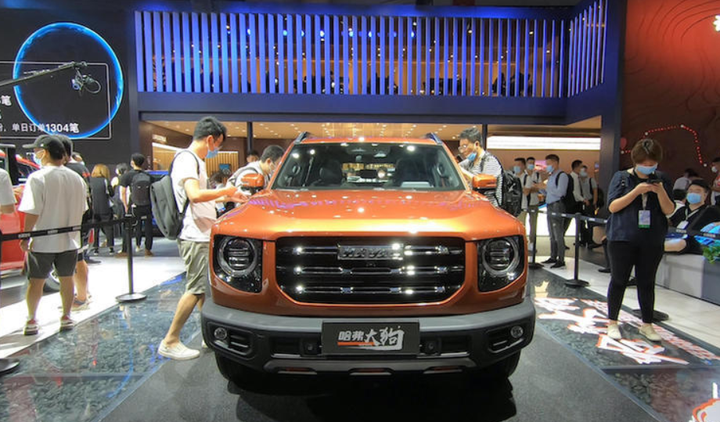 哈弗版“路虎卫士”实车亮相！全新B30平台打造 配四驱+差速锁 - 知乎