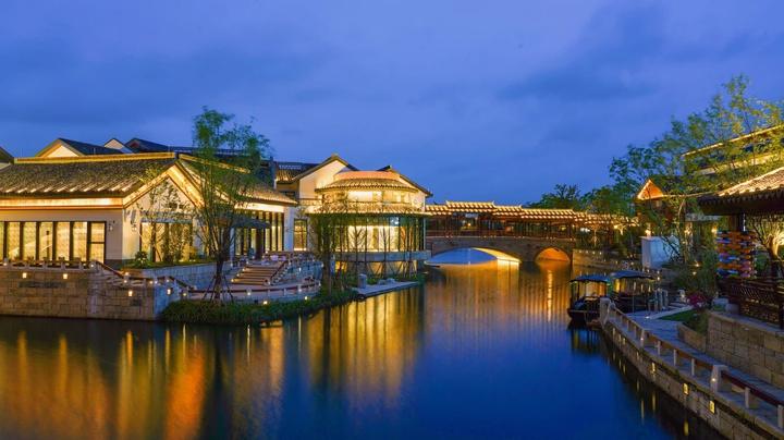 “风貌保护+区域更新”模式的价值整合与挖潜｜上海蟠龙天地&Urban Retreat生活方式目的地 - 知乎