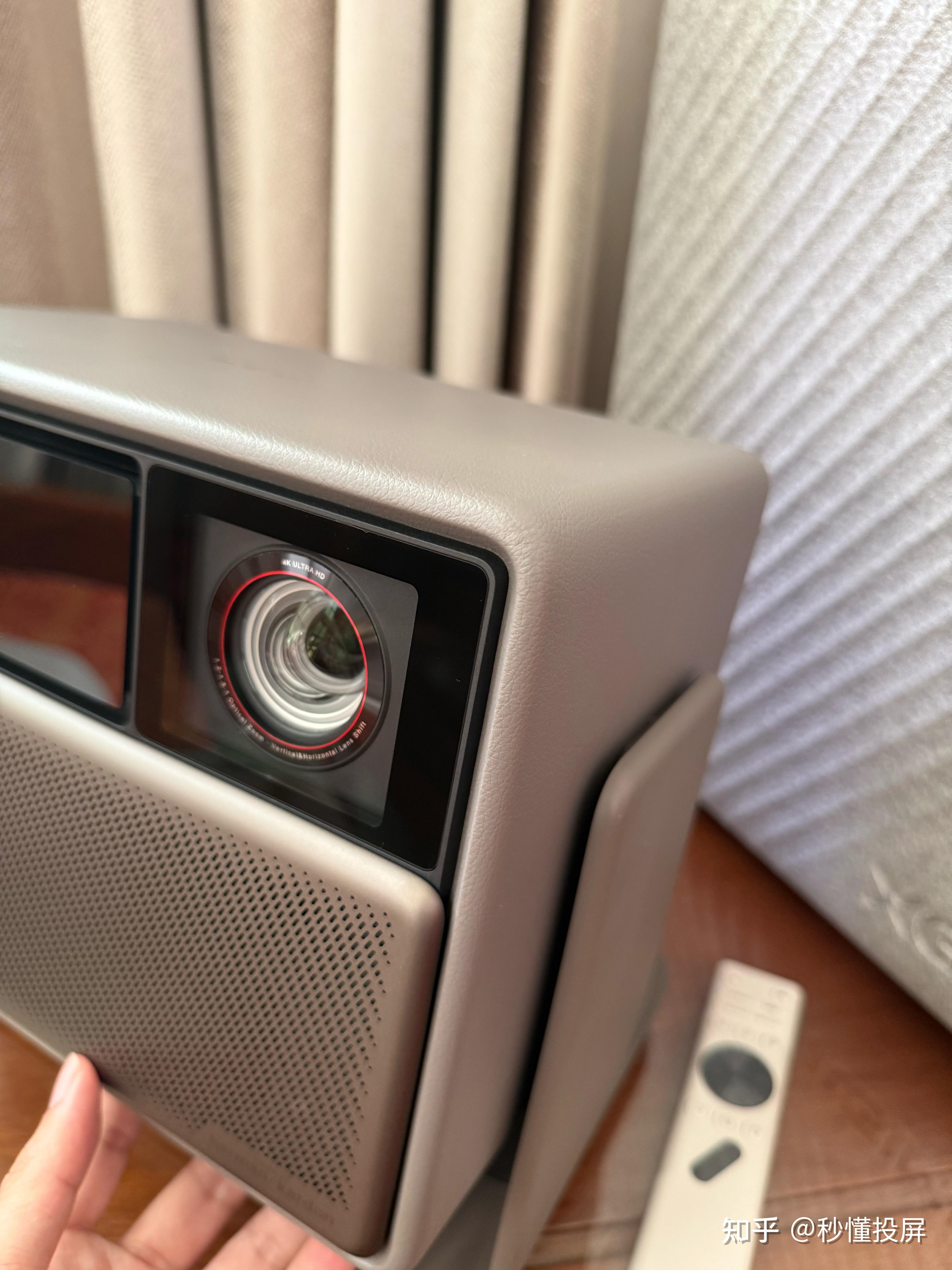 再次伟大！极米RS20 Pro Max深度测评：高亮+光变移轴+杜比+MT9681大满配投影仪；附极米RS20 Ultra Max全系升级盘点 - 知乎