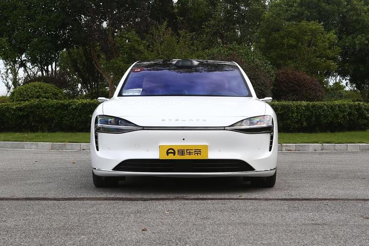 华为新车正式上市，车长5160mm，车内配7块大屏幕，25个音响 - 知乎