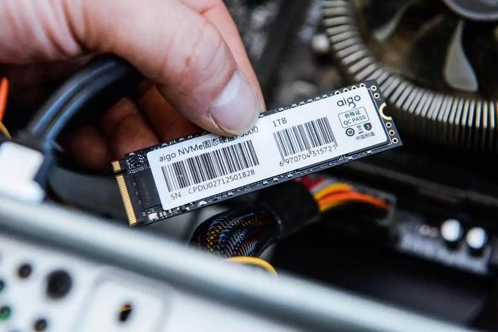 近两年SSD固态硬盘有重大隐患，一线品牌也翻车，很多用户踩雷 - 知乎