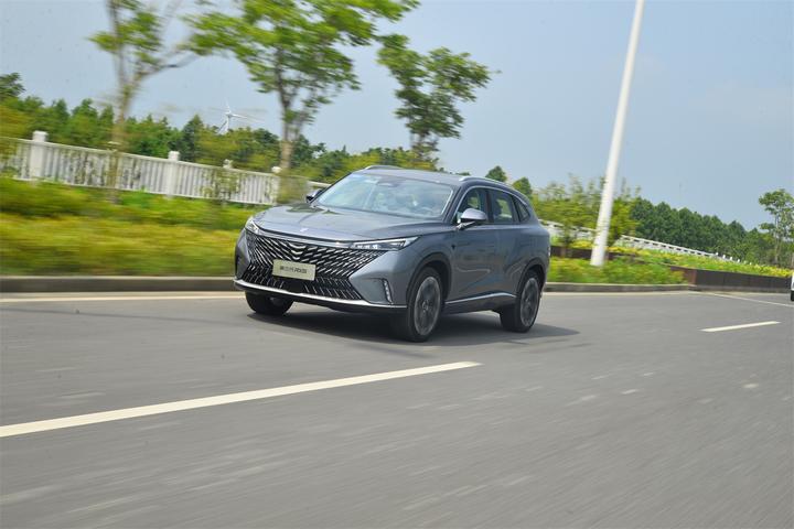 插混界又添主力选手 驾驶感受媲美纯电 试驾体验全新第三代荣威eRX5 - 知乎