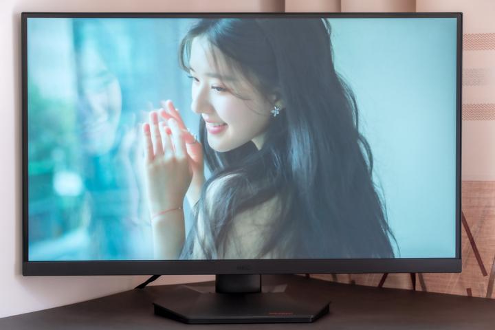 没想到还有这么值的电竞显示器！HKC神盾系列MG27Q上手体验 - 知乎