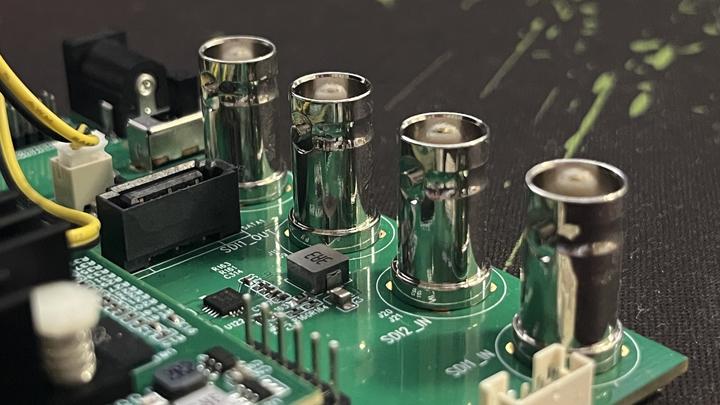 UltraScale系列FPGA实现SDI视频转SFP光口输出（光端机），基于UltraScale GTH高速接口，提供2套工程源码和技术支持 ...