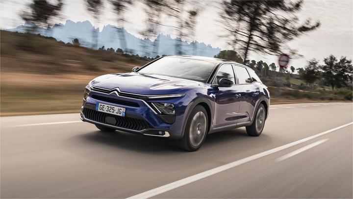 特点鲜明的跨界车 凡尔赛C5X售价14.37万起 - 知乎