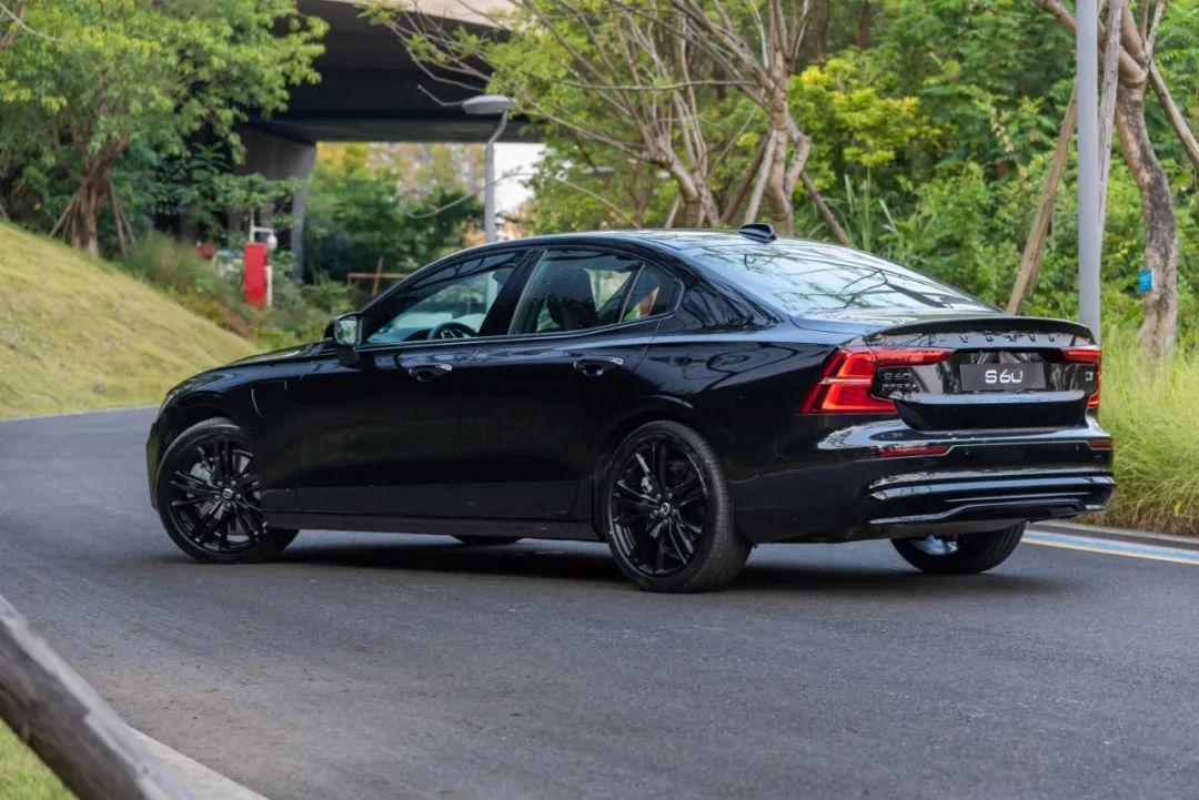 试驾沃尔沃S60 T8：快得安全，爽得轻松 - 知乎