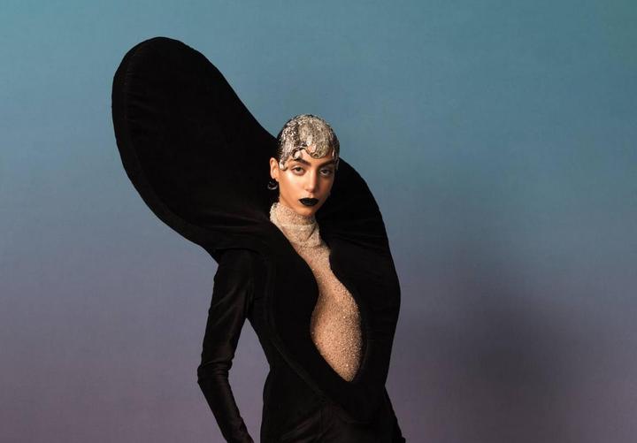 Harris Reed F/W 2023 - 知乎