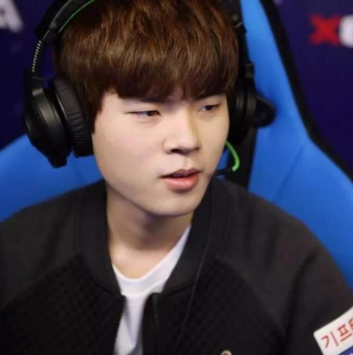 2019年度电竞选手之Deft：比Uzi更悲情的传奇，倔强的无冕之王 - 知乎