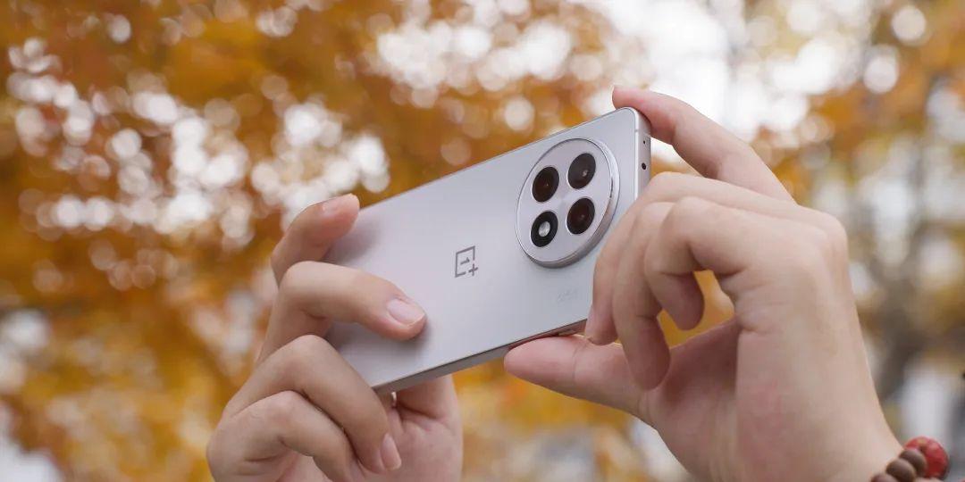 2299元的一加Ace5，能把原神干到120帧了？ - 知乎