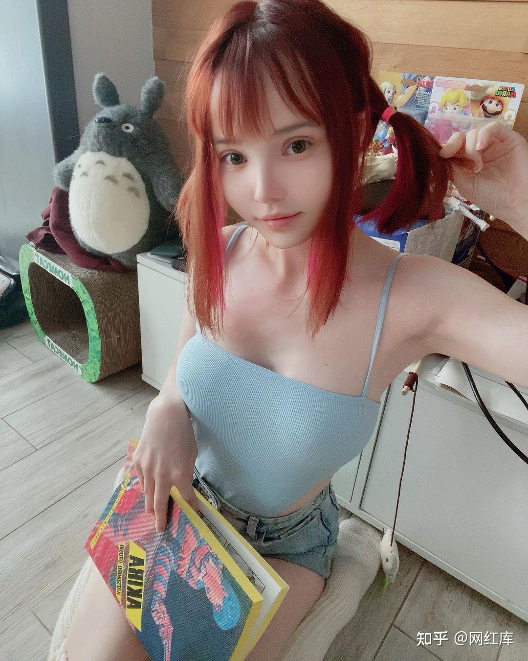 满分眼镜娘！欧美网红美女Alisa Pika Pika美照赏 - 知乎