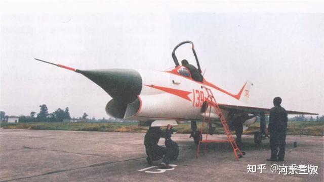 二代机中的王者，装备以色列雷达，歼7FS首次拥有超视距拦射能力 - 知乎