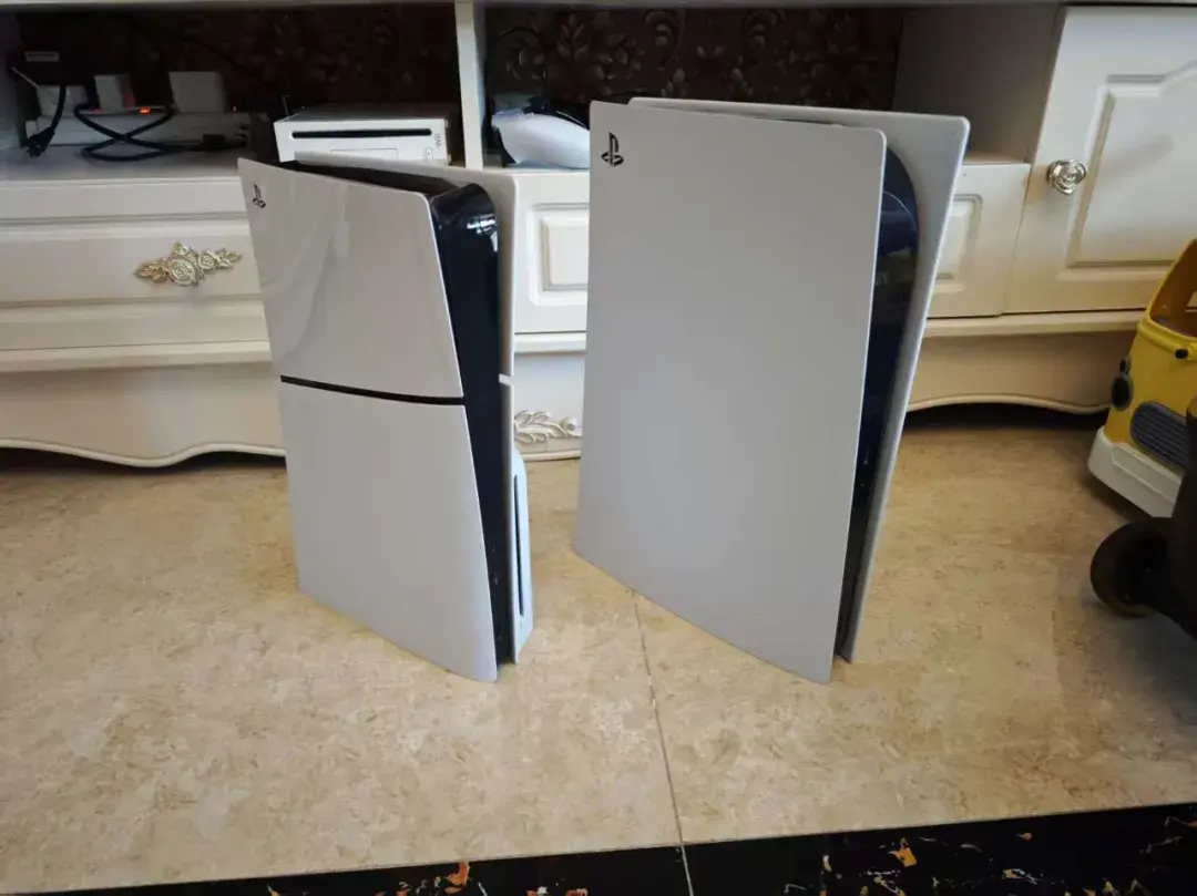 闲鱼2300元购买全新PS5，被快递磕伤了，最后咋处理？ - 知乎