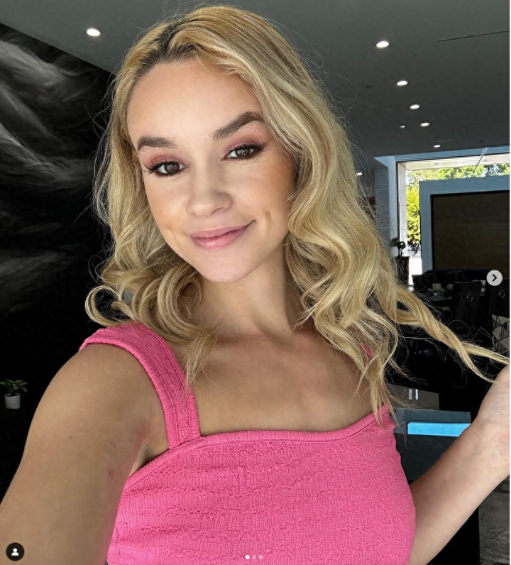 科勒·金斯利(Khloe Kingsley)业界内纤细身材下的完美容颜 - 知乎