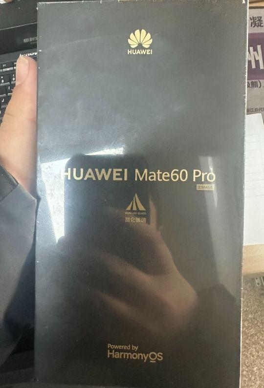 网友买全新Mate60Pro，称比iPhone15Pro Max更像旗舰机！ - 知乎