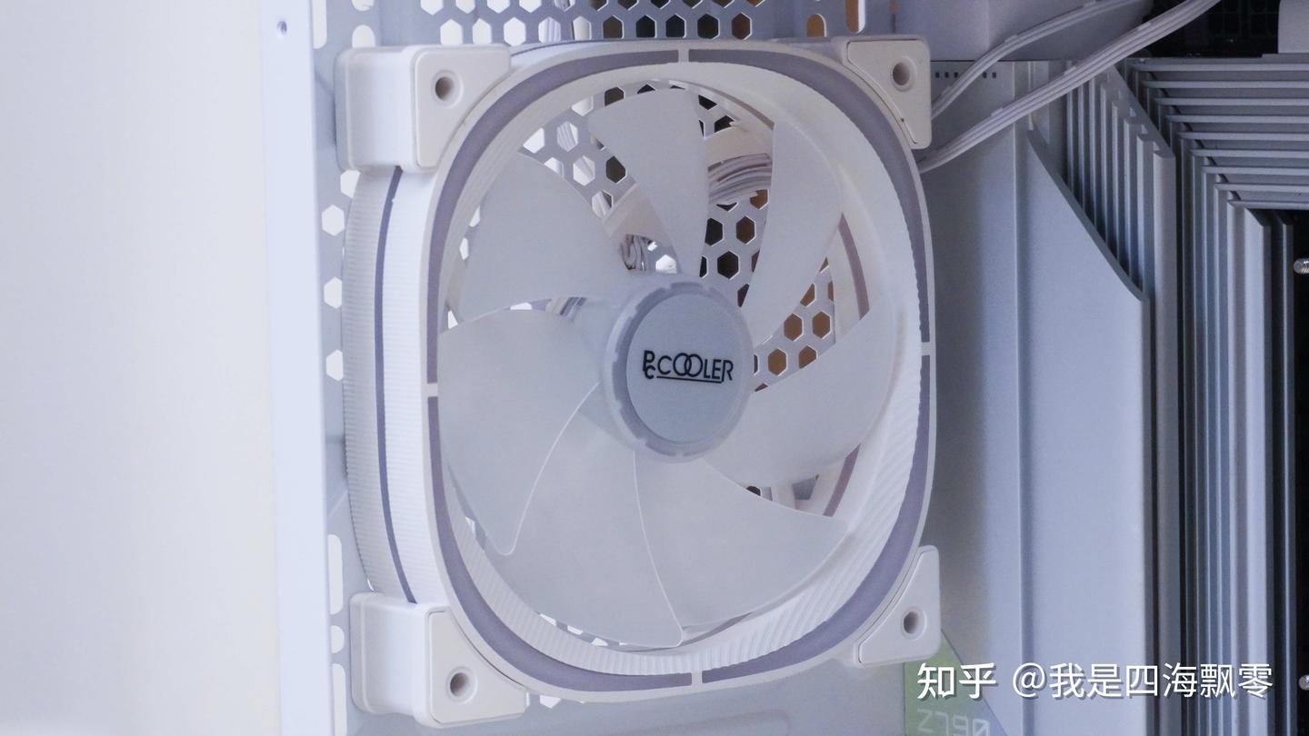 高性价比的平替款大屏LCD水冷：先马XW360-PLUS装机先睹为快！ - 知乎