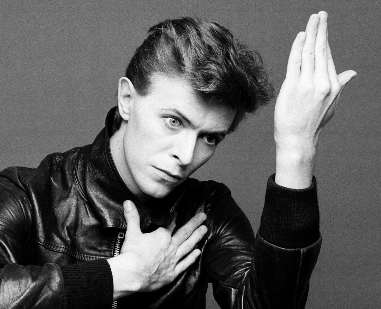 David Bowie：把音乐做成现代艺术的摇滚巨星 - 知乎